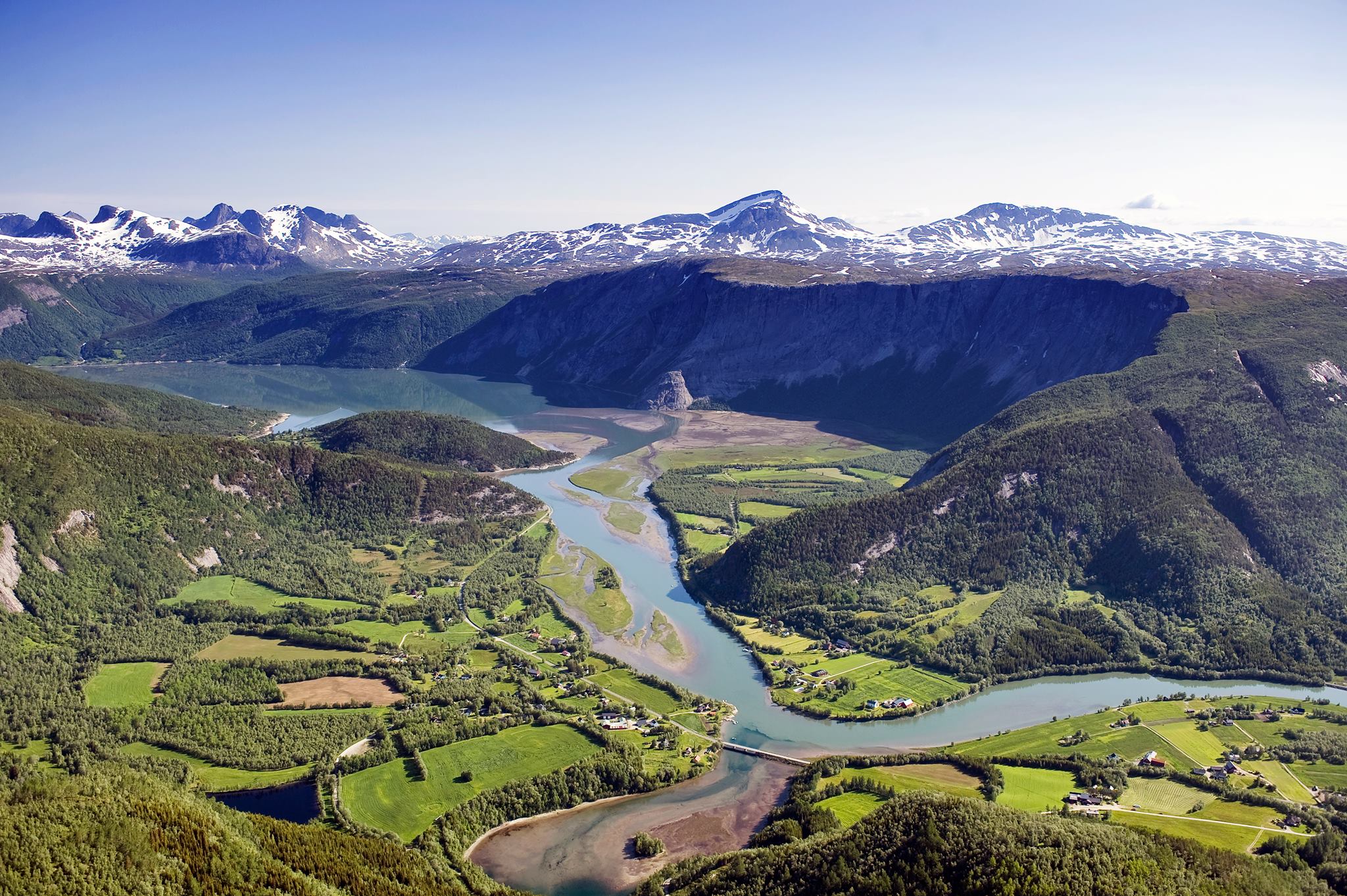 Seier til kommunene i Høyesterett – Kommunene kan representere ...